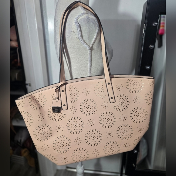 Ivanka Trump | Bags | Ivanka Trump Alexey Tote Light Pink Color | Poshmark